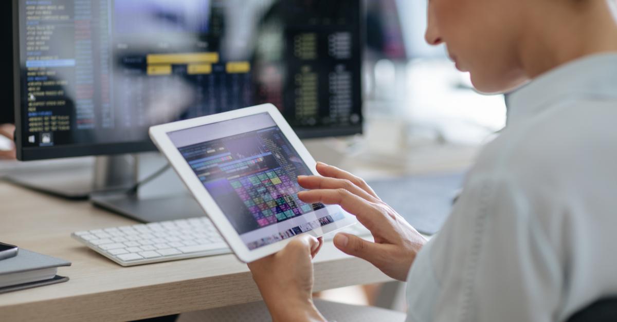 How to Choose Your Broker: Guide for Beginner Trader - R Blog - RoboForex